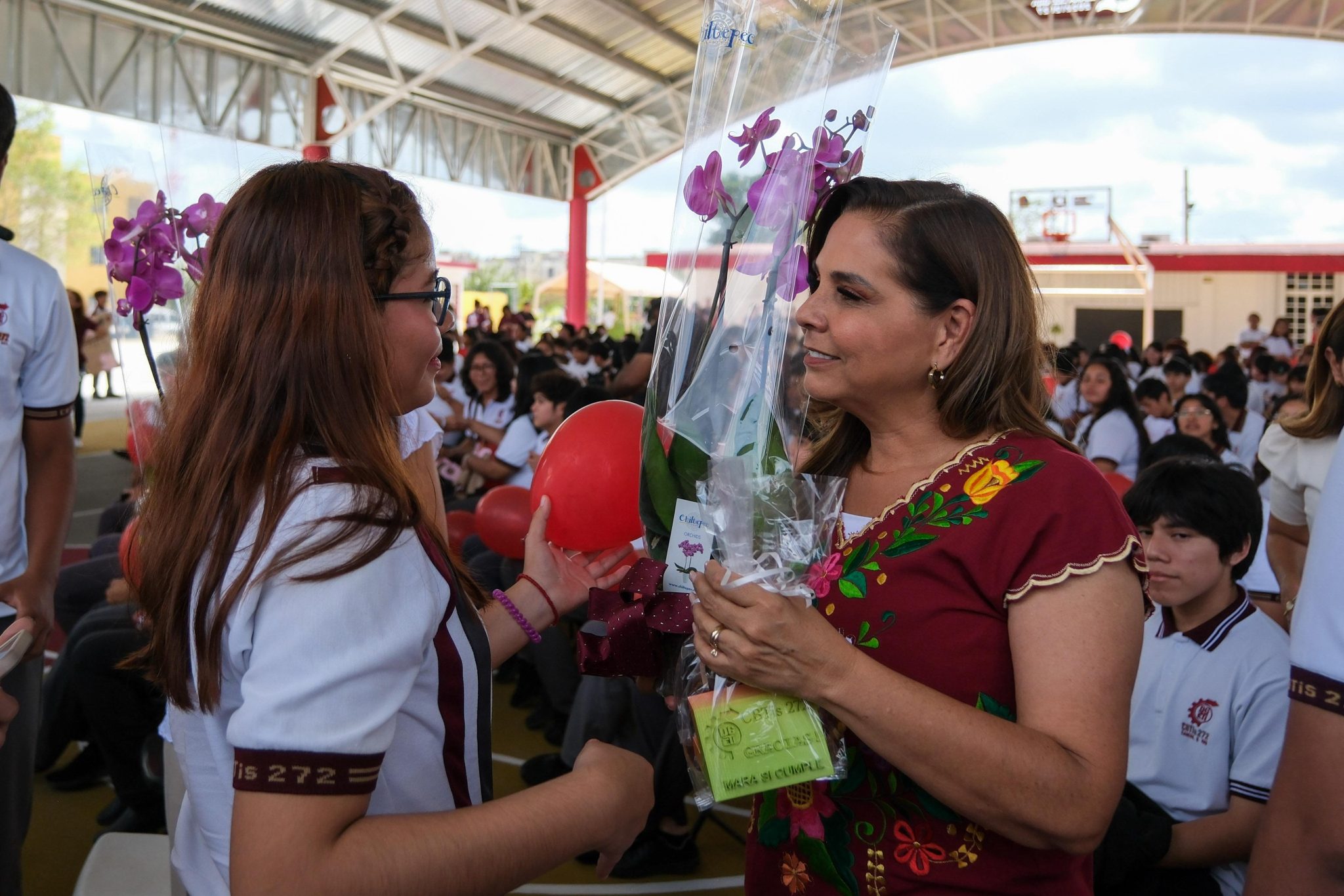 Cumple Mara Lezama promesa a estudiantes de CBTIS 272 “Sor Juana Inés ...